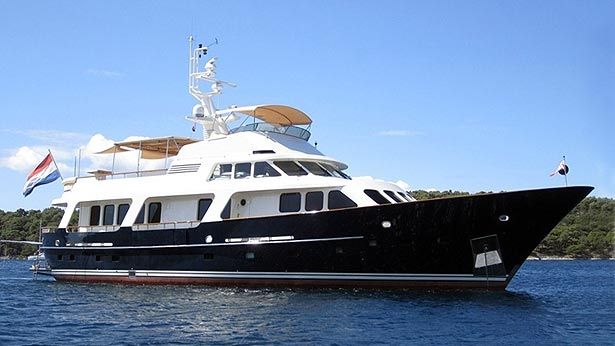 Dutch royal yacht Jumbo for sale at De Valk